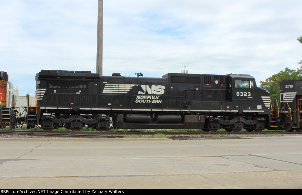 NS 8323